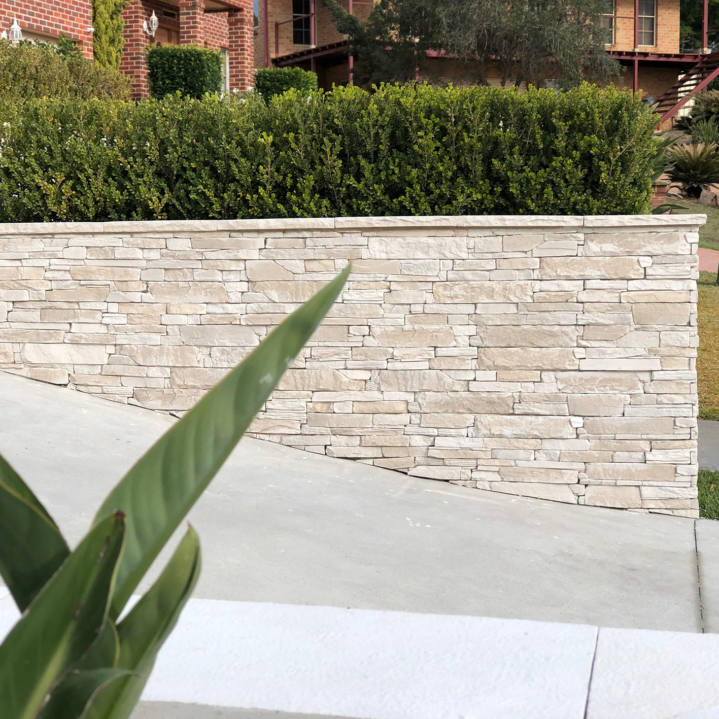 Stone Basement Wall Coating Stacked Stone Foundation Air Penetration